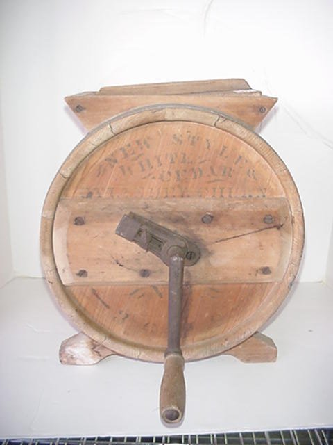 Wooden Barrel Butter Churn: White Cedar