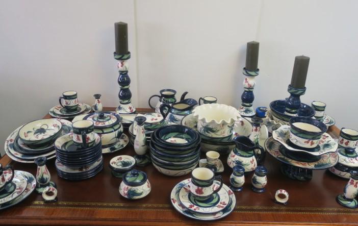 Large Collection of GAIL PITTMAN Pottery: - Nov 27, 2022 | Phoebus ...