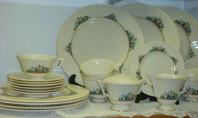 Twenty Two Pieces Of Lenox Rutledge Dinnerware