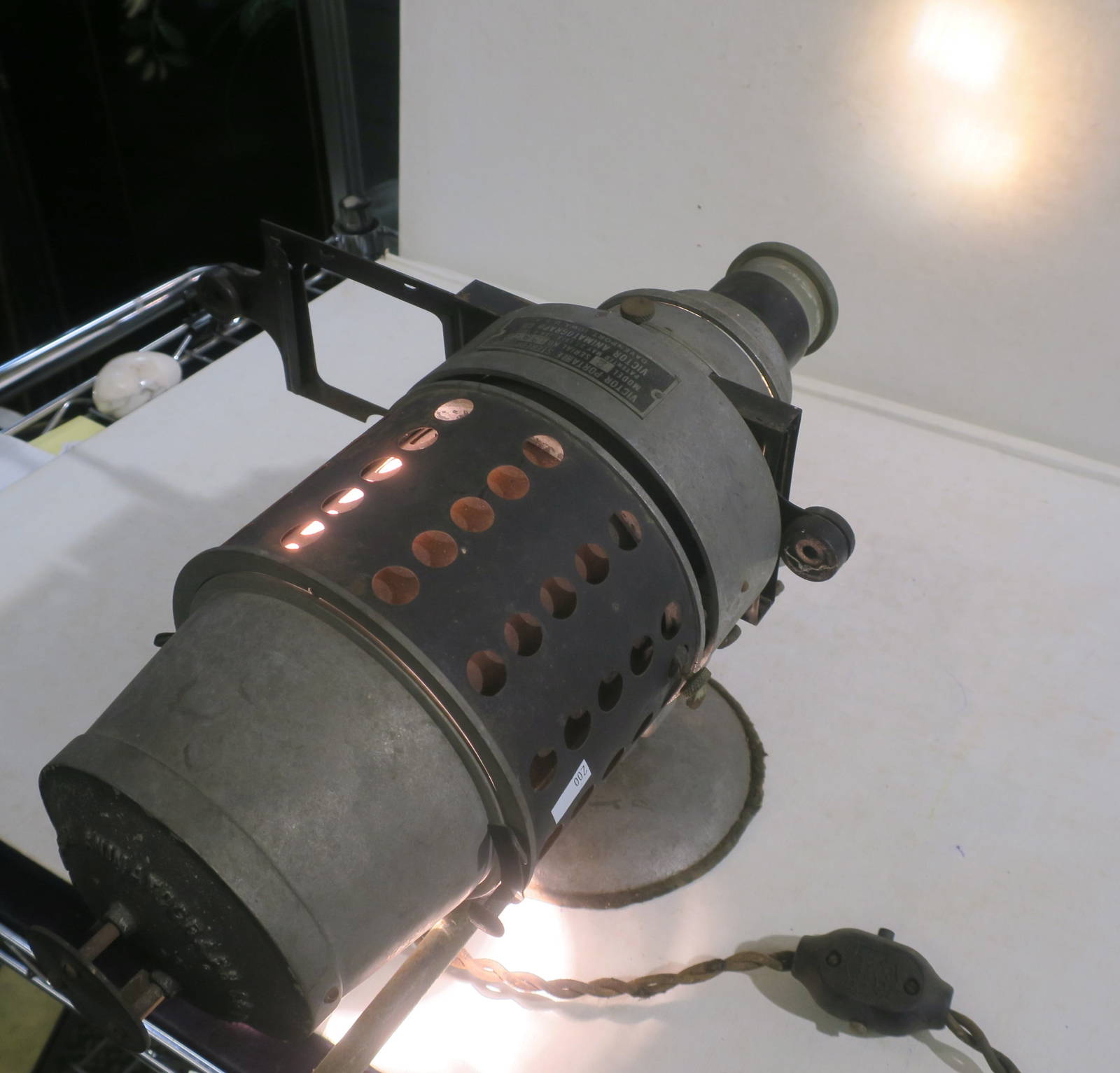 Antique Magic Lantern, Victor Portable Stereopticon: Auction