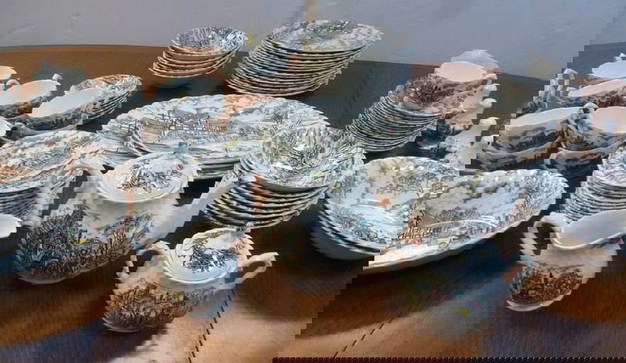 Myott Staffordshire "royal Mail" Tableware, 103 Pcs: