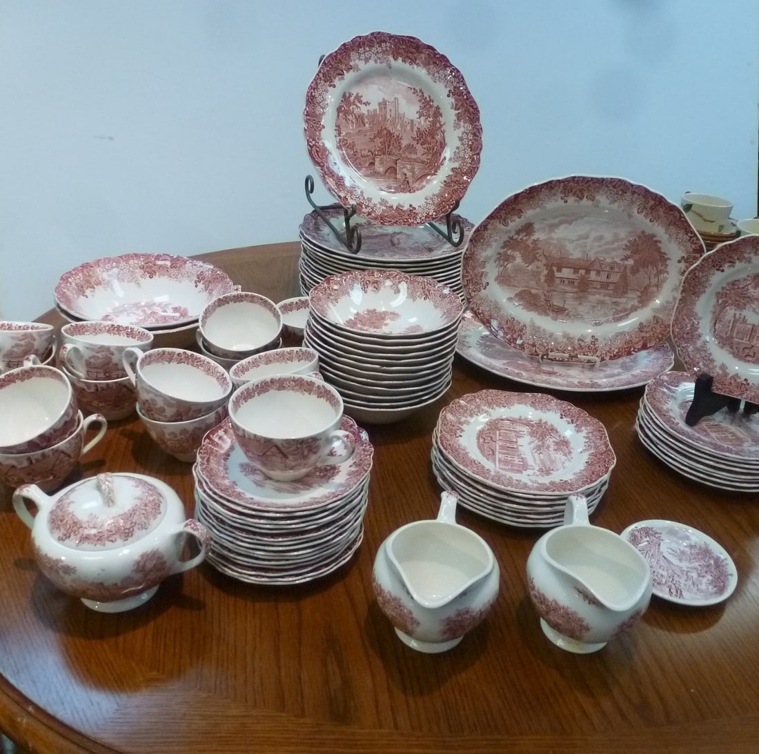 J & G Meakin "romantic England" Dinnerware, In Red: Auction