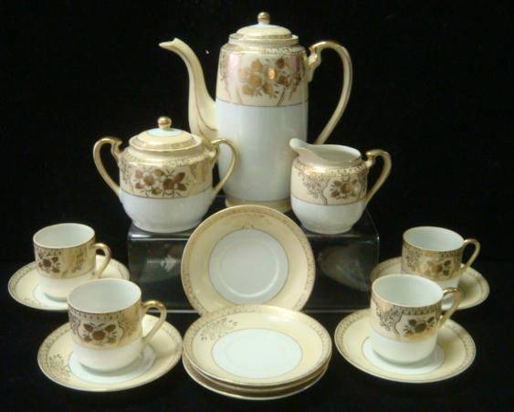 Japanese Chikaramachi Fifteen Piece Tea Set: