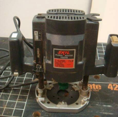 SKIL Plunge Router Model 1835, 1 3/4 HP: - Feb 02, 2014 | Phoebus ...