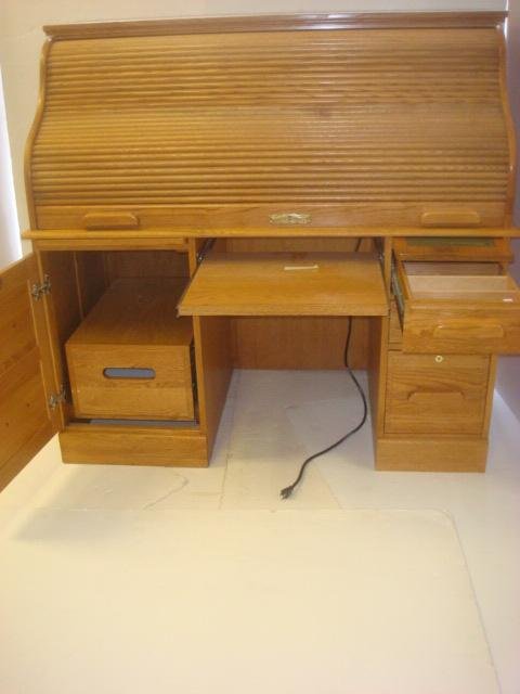 WINNERS ONLY Oak Rolltop Computer Desk: