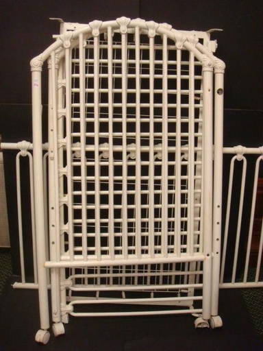 Classic Victorian Style White Iron Baby Crib: