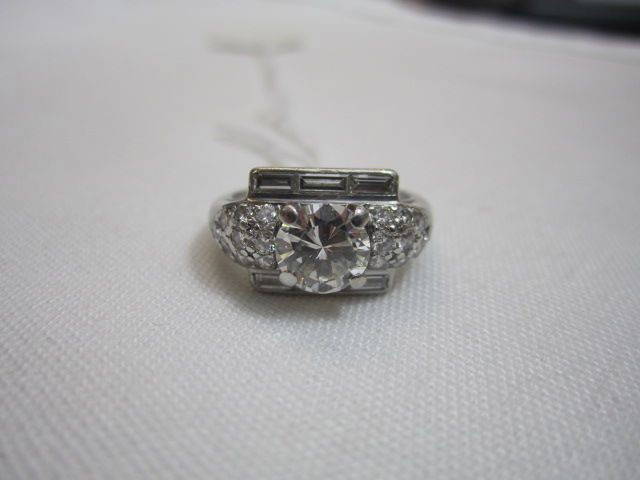 A27 31 Lady's Platinum Ring Set