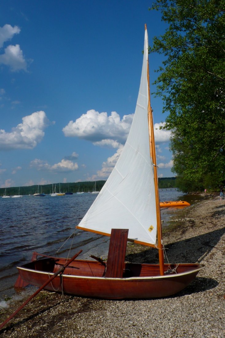120: Norweger Jolle, Peanut Dinghi, Mahogany, 1961