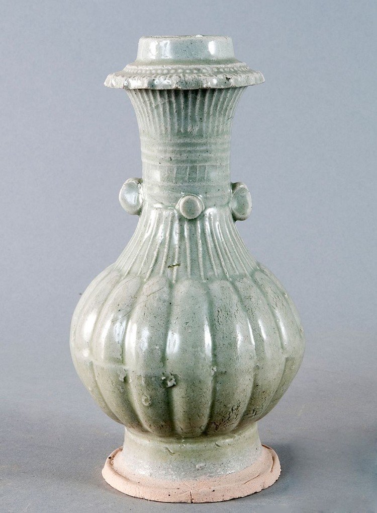 Elegant vase, China, Song Dynasty (960-1279 AD), proto-