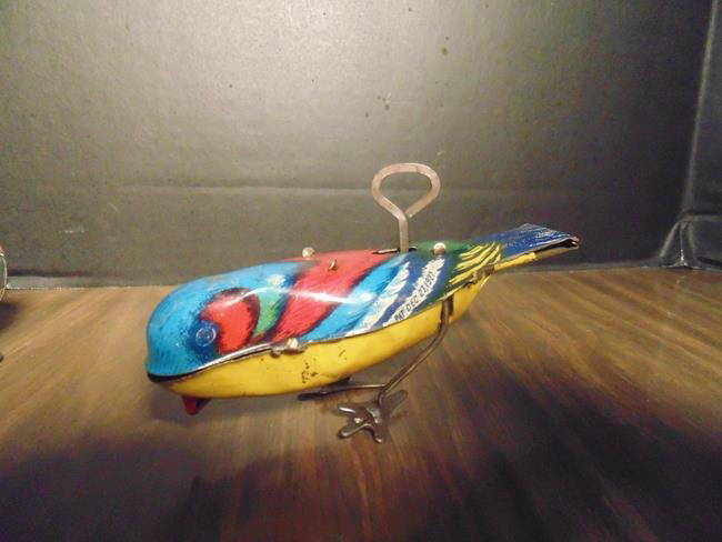 Tin Litho Wind Up Bird Toy