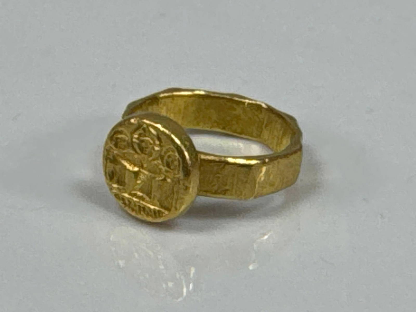 Gold Insignia Ring Auction
