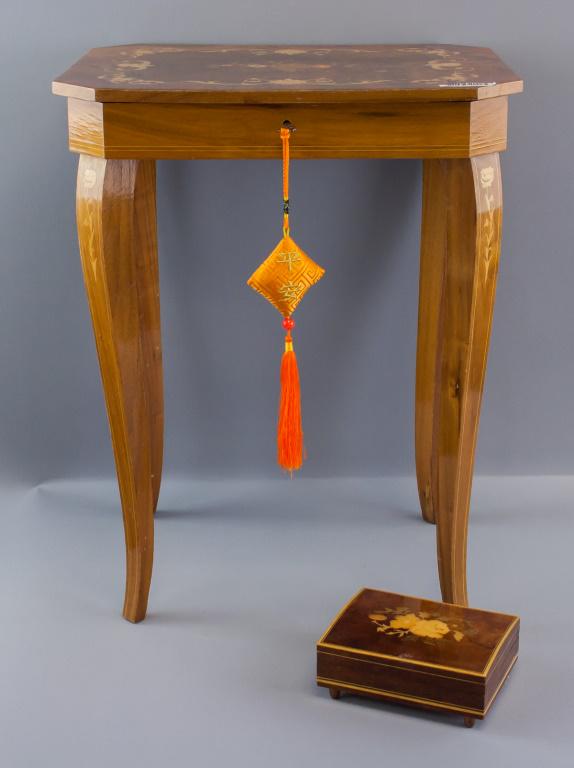 Made In Italy Wood Table W Inlay And Music Box