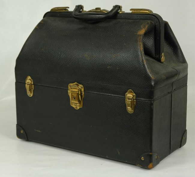 101: Vintage Morticians Embalming Kit