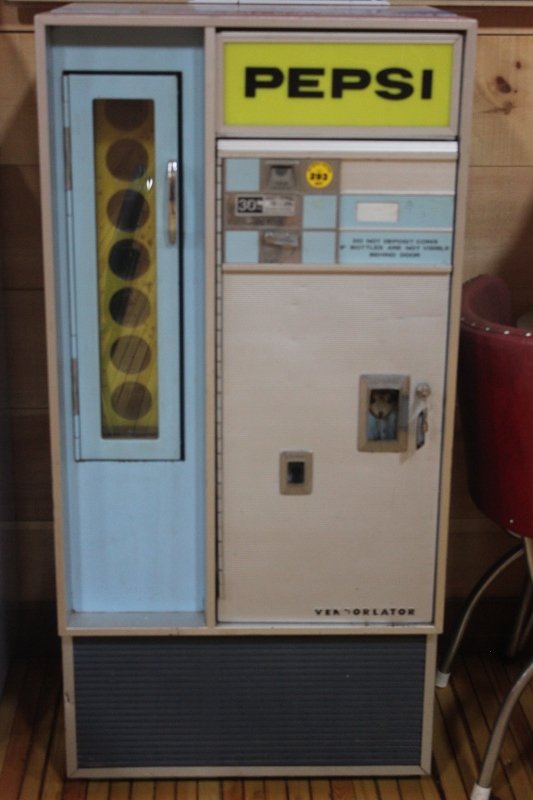 1960's pepsi vending machine