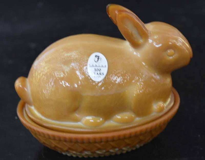 Fenton Rabbit On Nest Auction