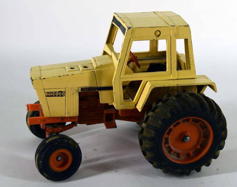 Ertl U. S. A. Die Cast Case 504 Turbo Tractor Auction