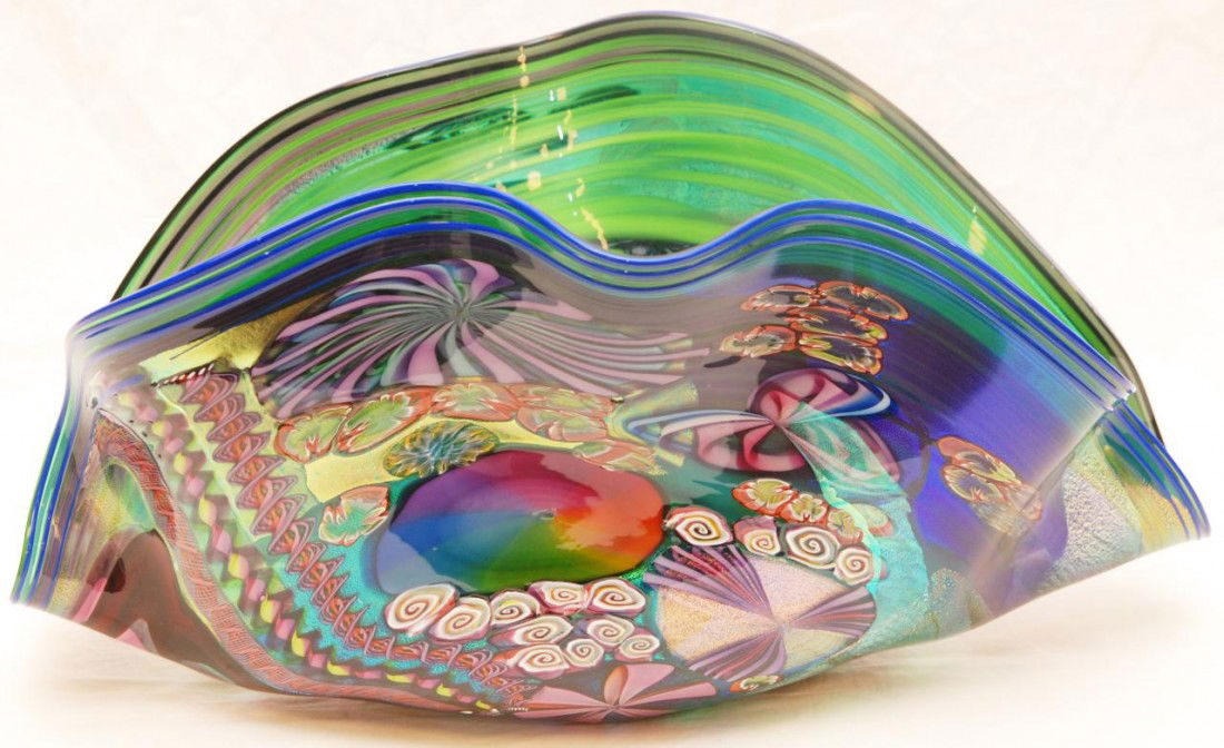 53: JAMES NOWAK ART GLASS CLAMSHELL SCULPTURE