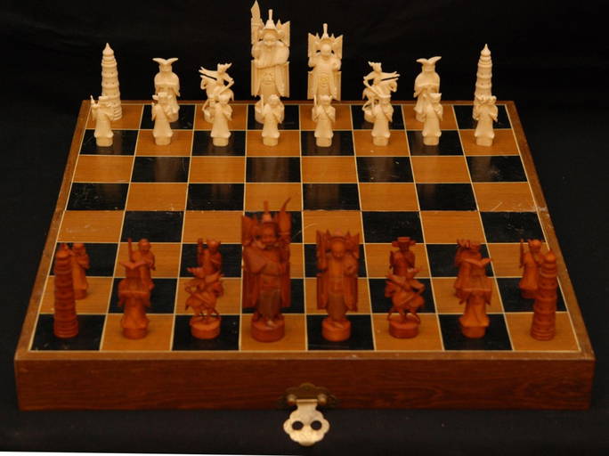 Chinese Hand Carved Ivory Chess Set W Box