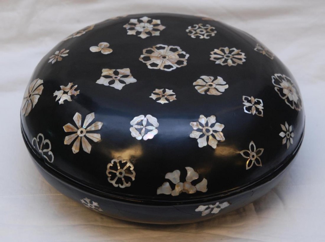 ANTIQUE CHINESE MOP INLAY BLACK LACQUER ROUND BOX - Sep 20, 2014 ...