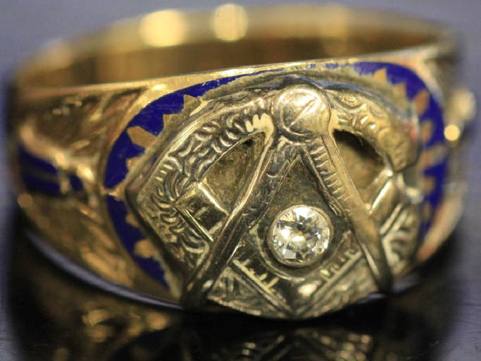 Vintage Masonic Diamond 10kt Gold Ring