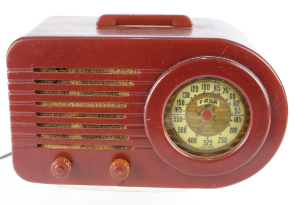 Fada Model 1000 Catalin Radio - Sep 22, 2019 | A-1 Auction in FL