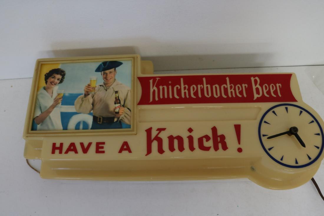 Knickerbocker Beer Light up Clock