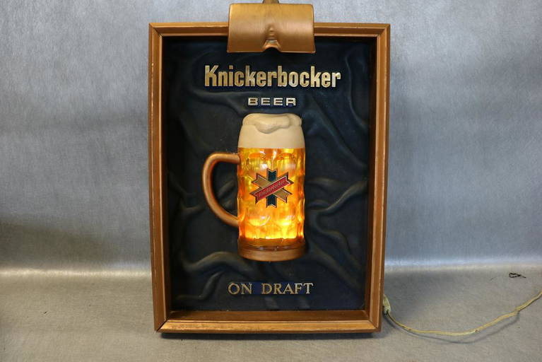 Vintage 1971 Bar Light With Knickerbocker Beer