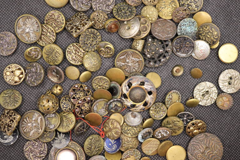 Lot Of Antique & Victorian Buttons
