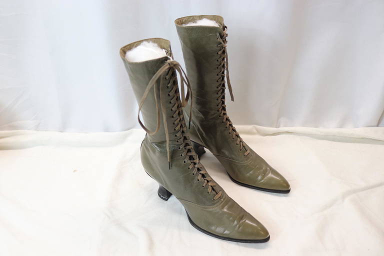 Vintage 1910's H & S Bootery Moss Green Leather Lace Up Boots