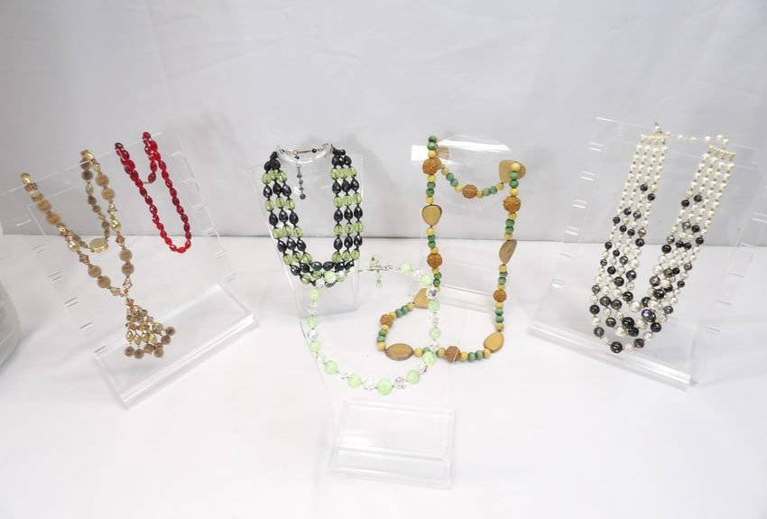 Lot Of 6 Various Vintage Beaded And Crystal Necklaces Auction
