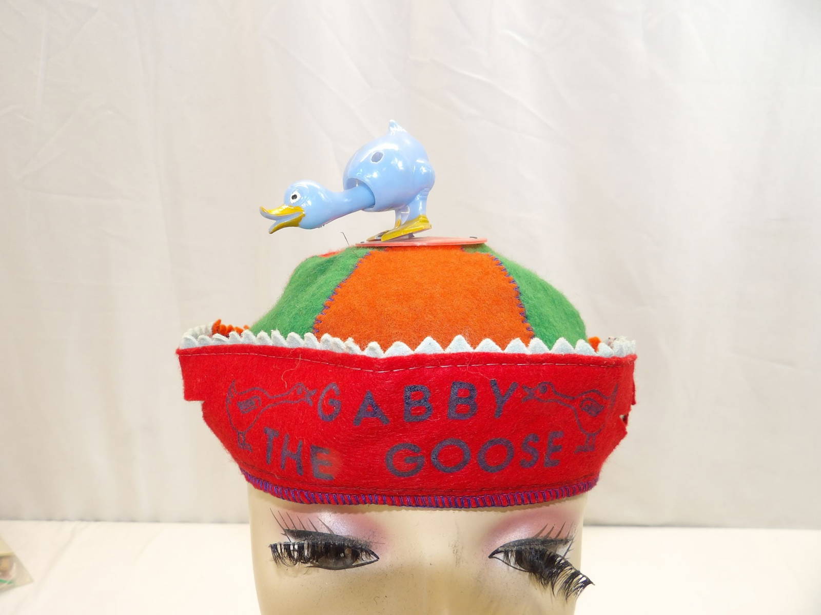 Circa 1930/40's Gabby The Goose Childs Felt Hat With Plastic Goose Auction