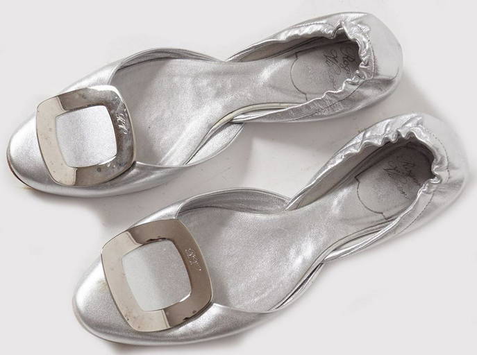 ROGER VIVIER SILVER FLAT PUMPS (#1337) on Dec 08, 2022 | Sheppard's ...