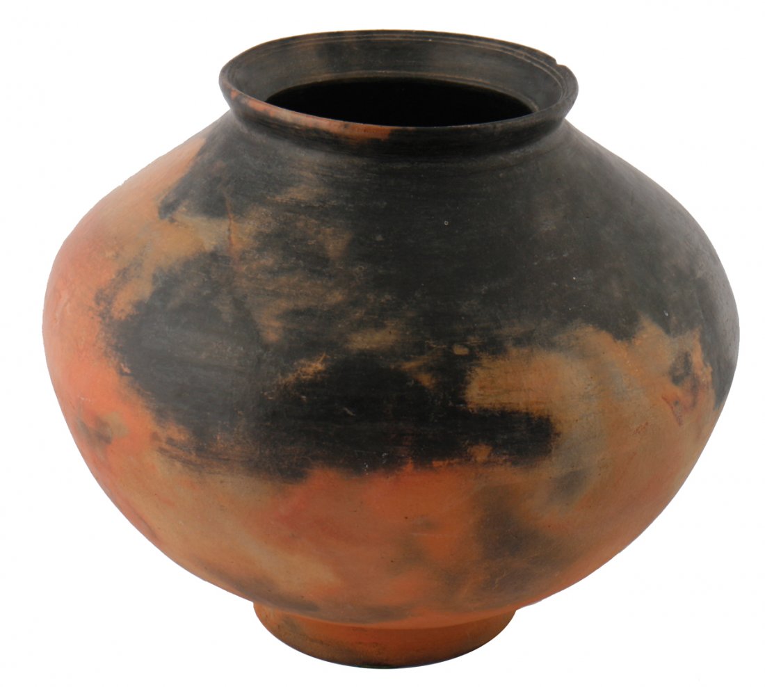 Large Ghana pottery pot