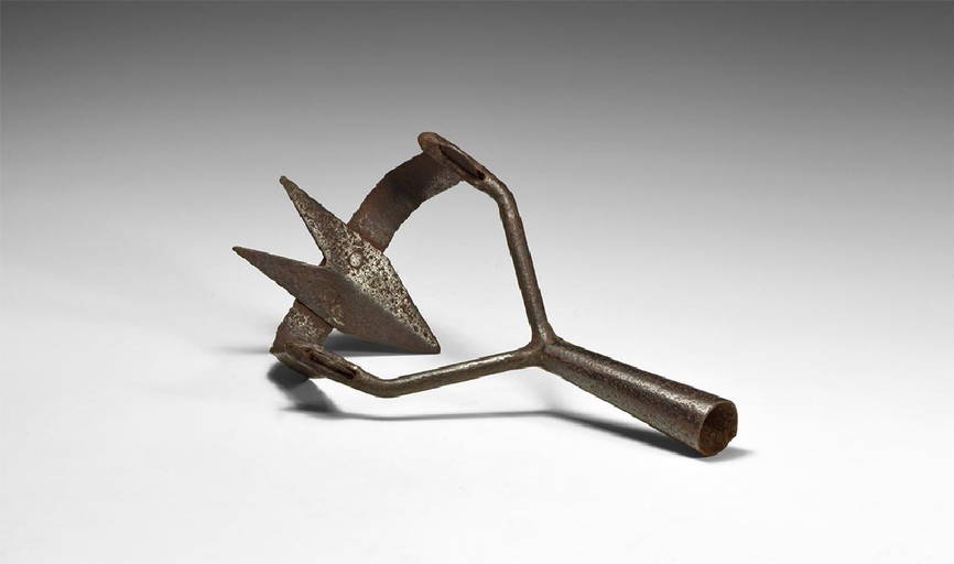 Medieval Hoe Implement