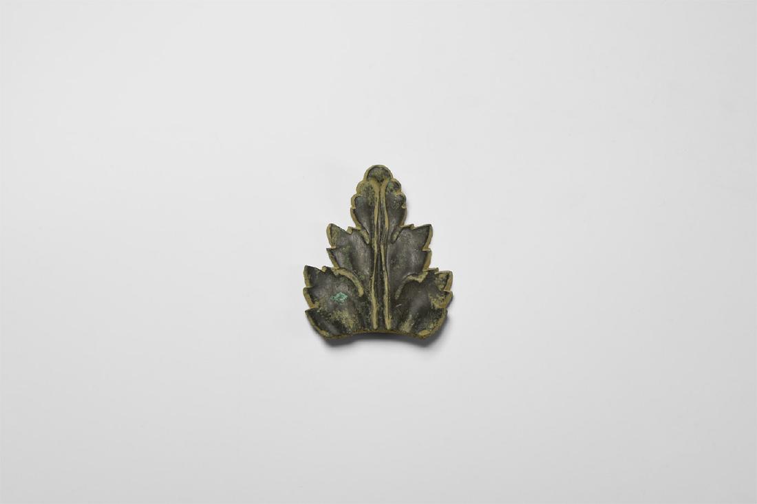 Roman Vine Leaf Mount