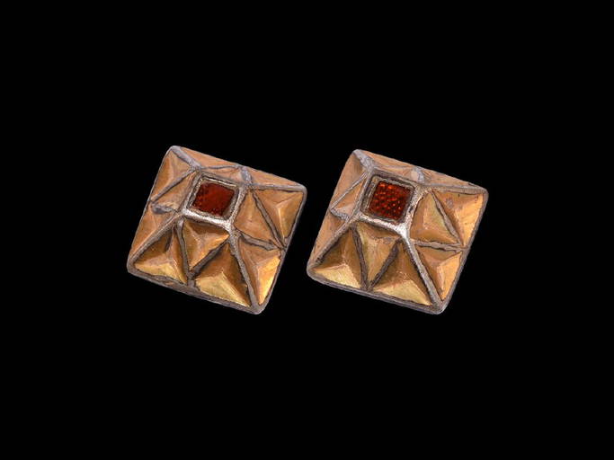 Gilt Silver Sword Scabbard Pyramid Mount Pair