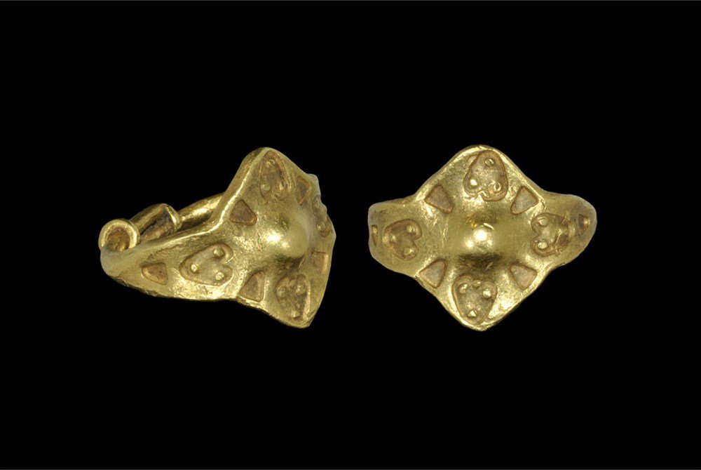 Viking Gold Lozenge Bezel Ring