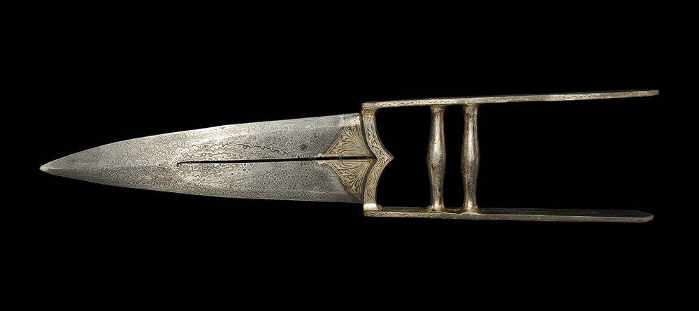 Islamic Indian Style Steel Jamadhar with Silver Inlay - Nov 01, 2013 ...