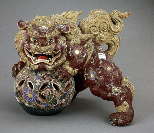 117: JAPANESE SATSUMA LARGE FU DOG