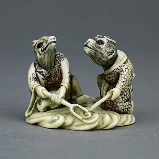 Antique Japanese Carved Ivory Netsuke