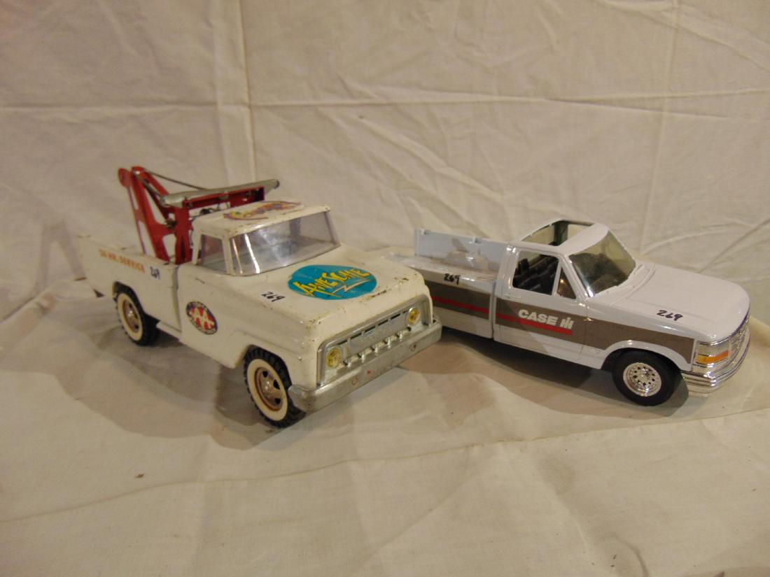 Tonka Wrecker And Case Truck