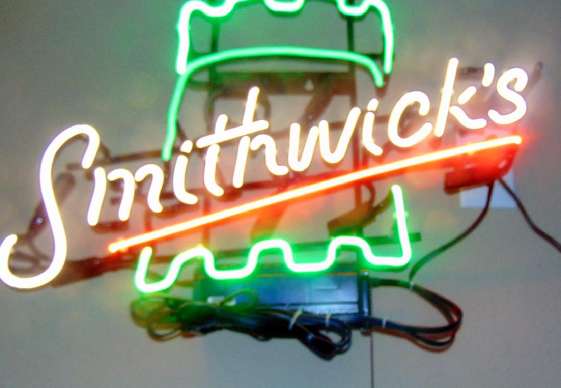 Smithwick's Beer Neon Sign - Apr 18, 2019 | Cedarburg Auction & Estate ...