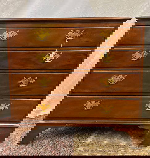 Kittinger Mahogany Chippendale 4 Drawer Chest On Bracket Feet