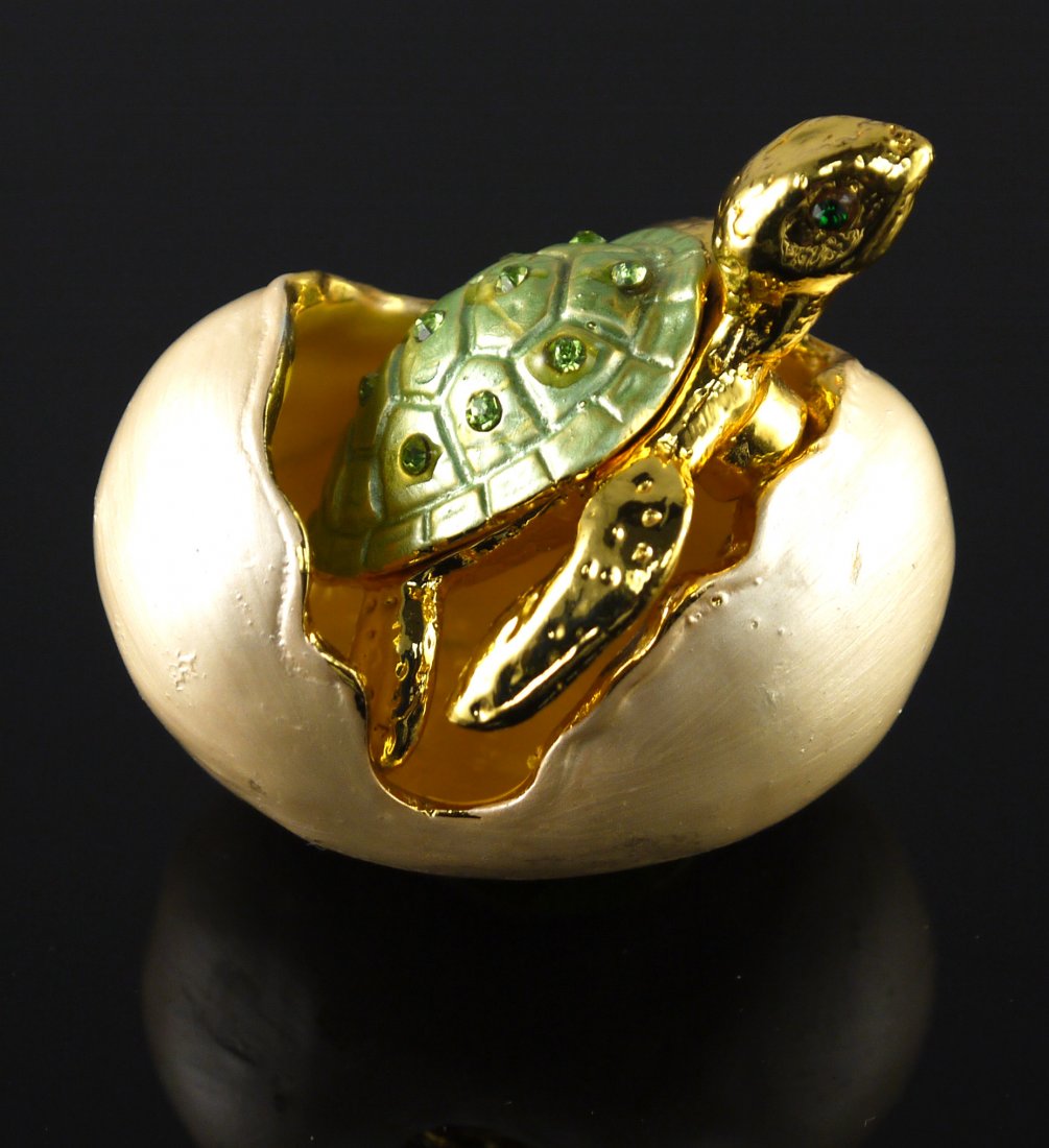 Qifu Turtle Style Jewelry Box - Jun 30, 2013 | Windsor Auction in CA