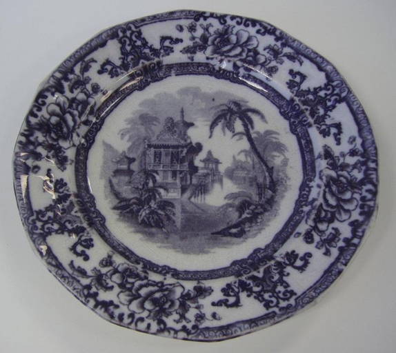 Davenport Ironstone Plate, Mulberry Cyprus Pattern