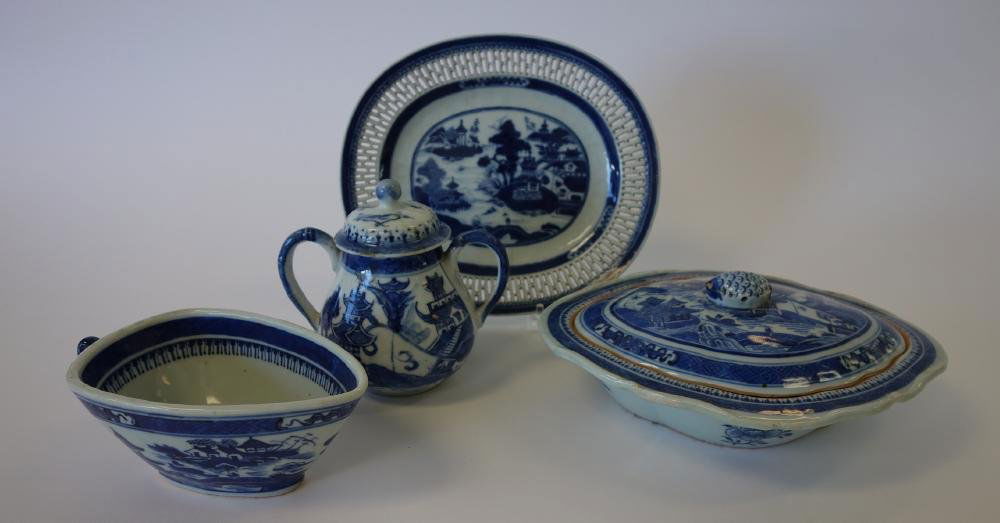 19thc Chinese Nanking Porcelain Serving Pieces