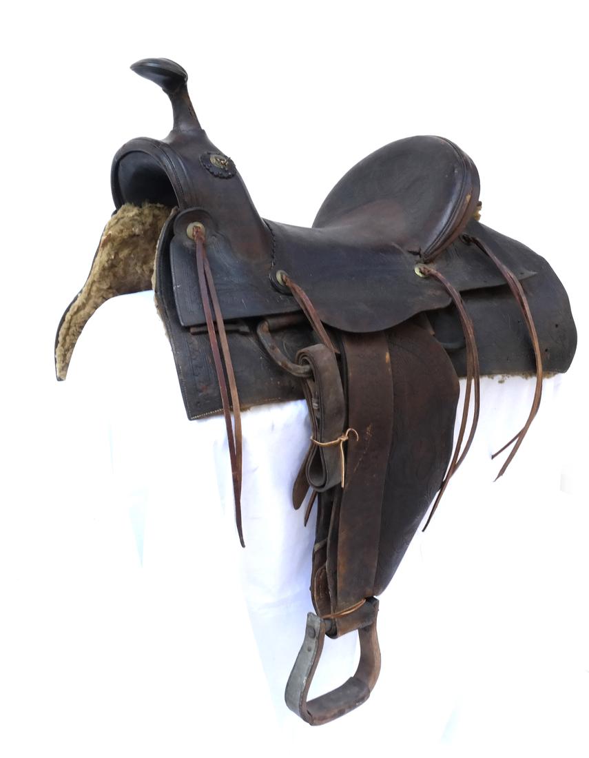 Montgomery Ward Tooled Leather Ranch / Show Saddle