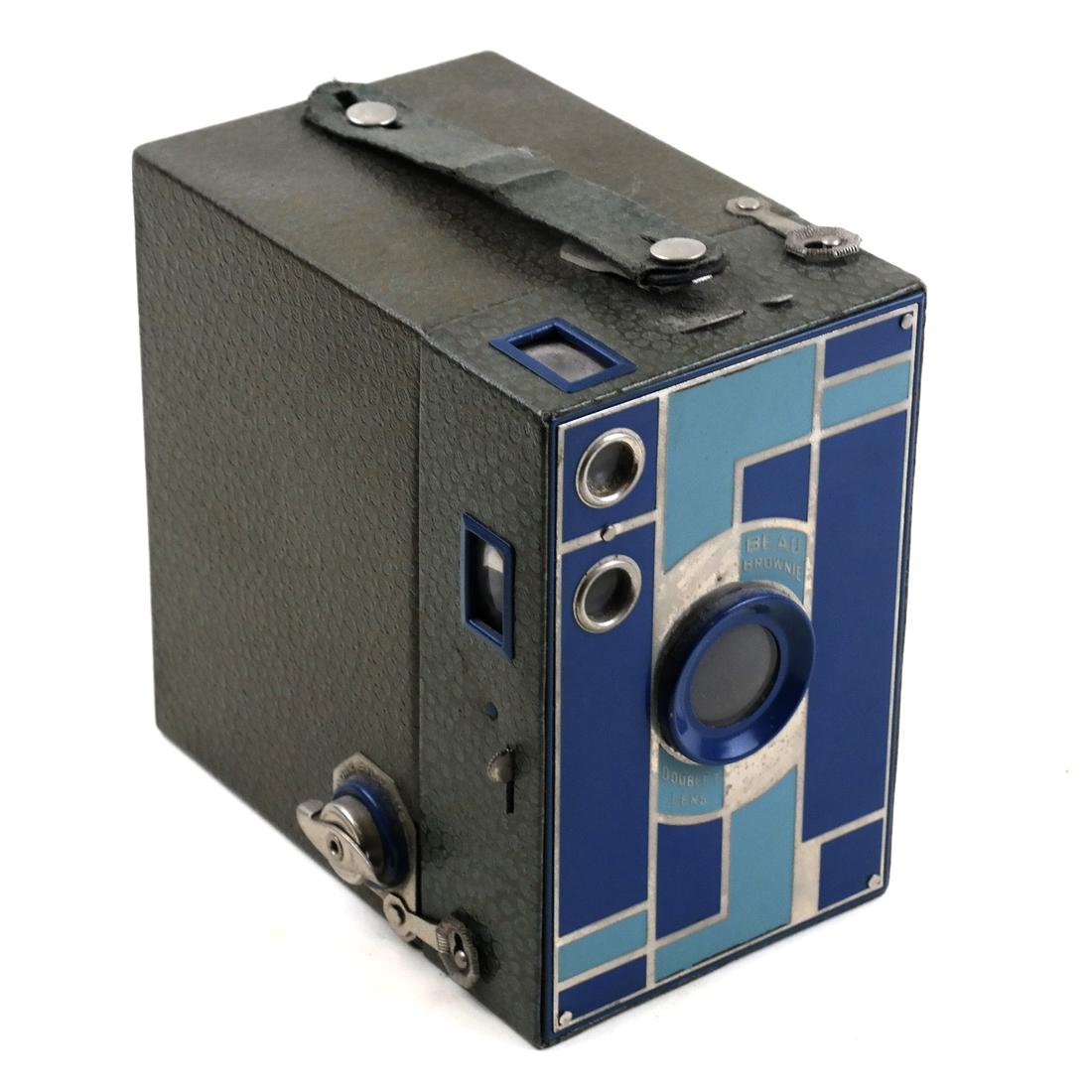 Kodak "Beau" Brownie Camera- Blue - Sep 16, 2017 | Roland NY in NY