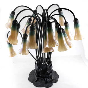 Tiffany Style Tulip Table Lamp