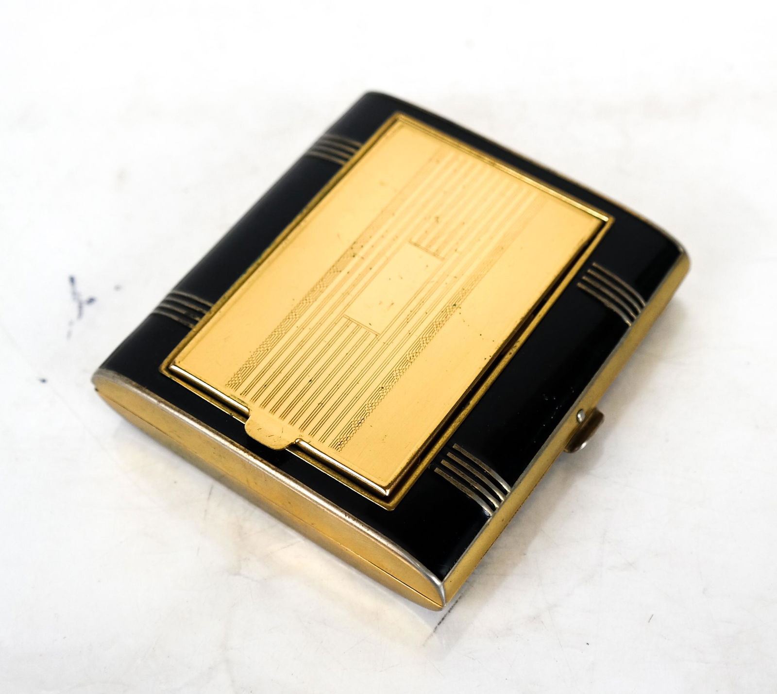 Art Deco Cigarette Case by La Moda - Mar 07, 2020 | Roland NY in NY
